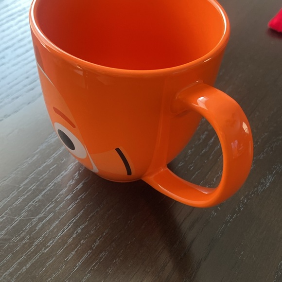 Disney | Kitchen | Coffee Cup Mug Finding Nemo Clown Fish Disney Pixar ...